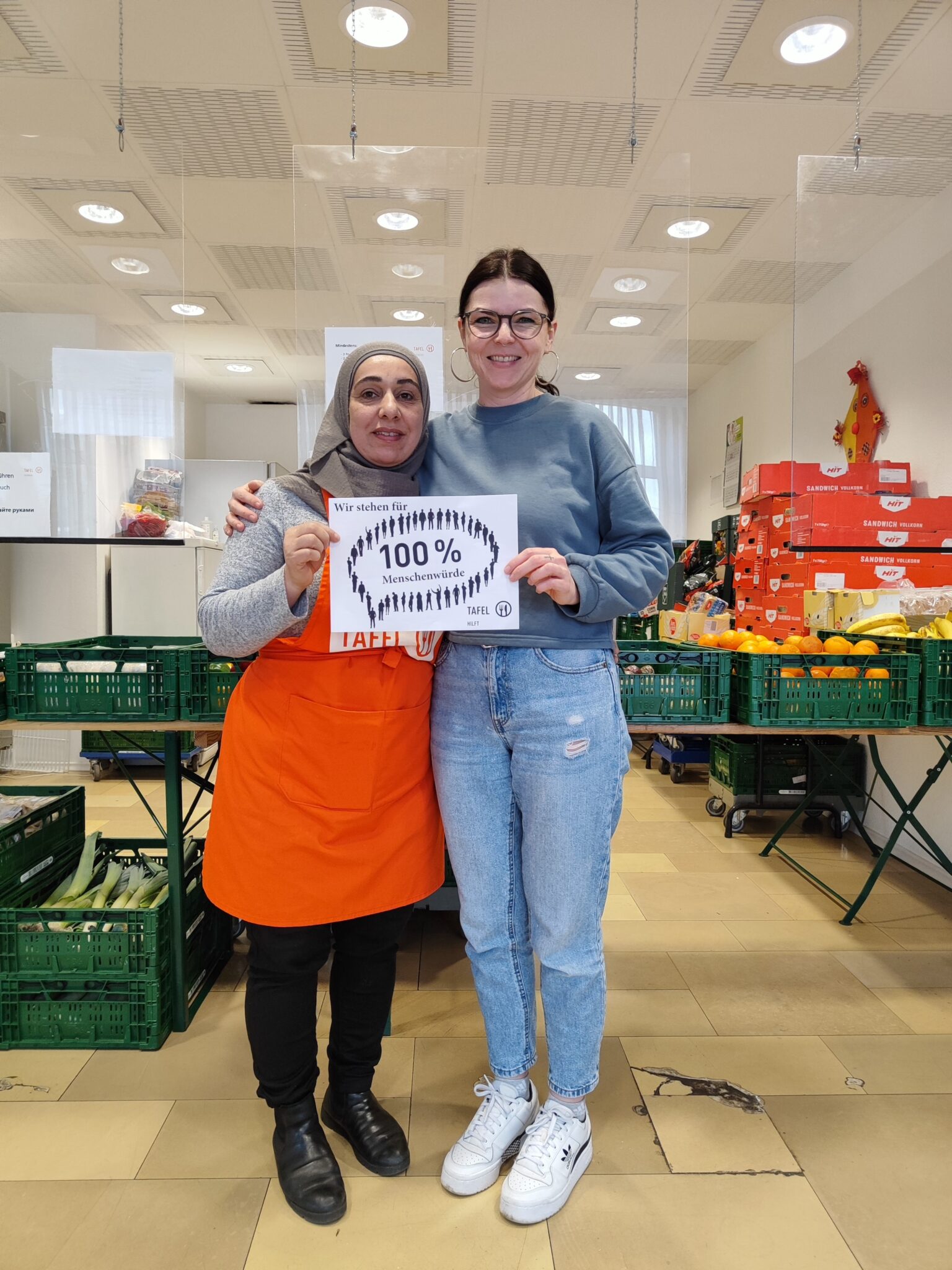 Tafel-Aktive stehen für 100 % Menschenwürde - Blog | Tafel Deutschland